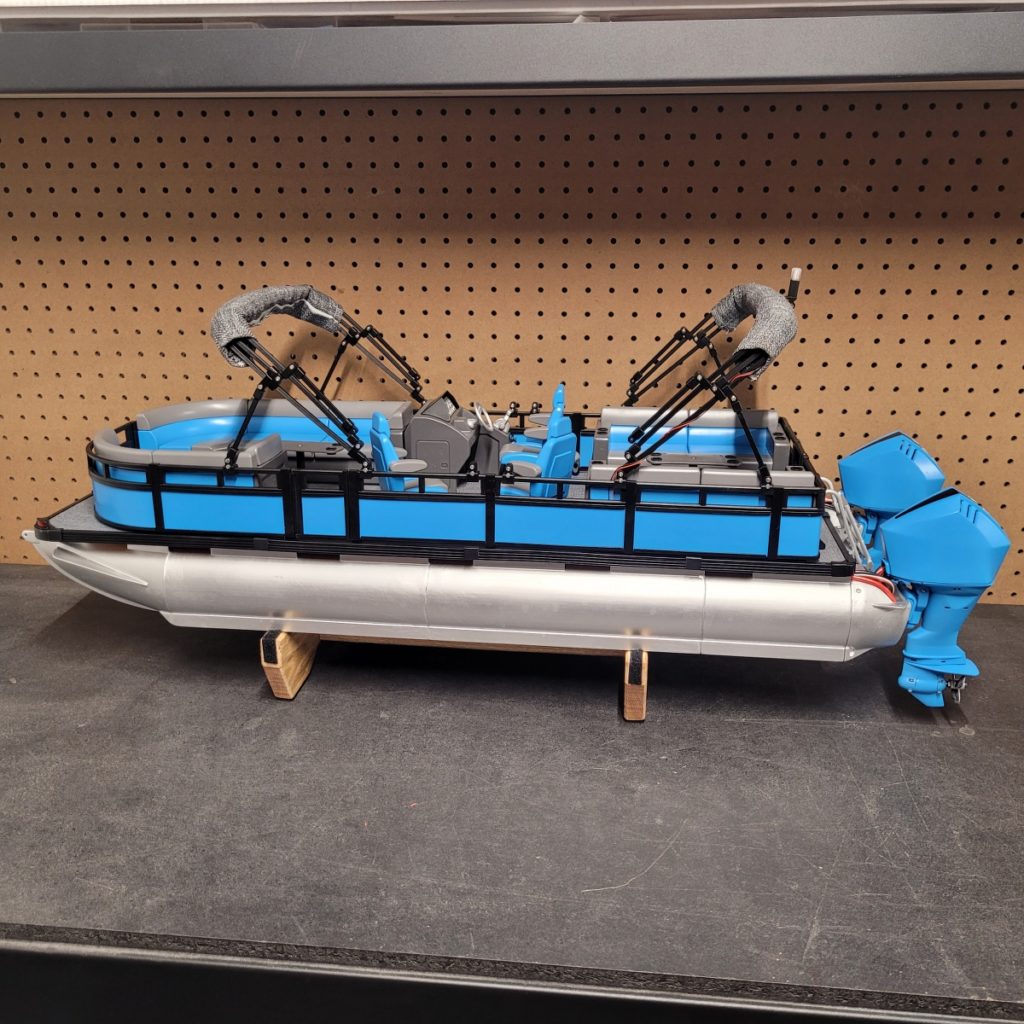 1/10th Scale 24′ Tritoon Dual Transom Layout D | Spyker Workshop